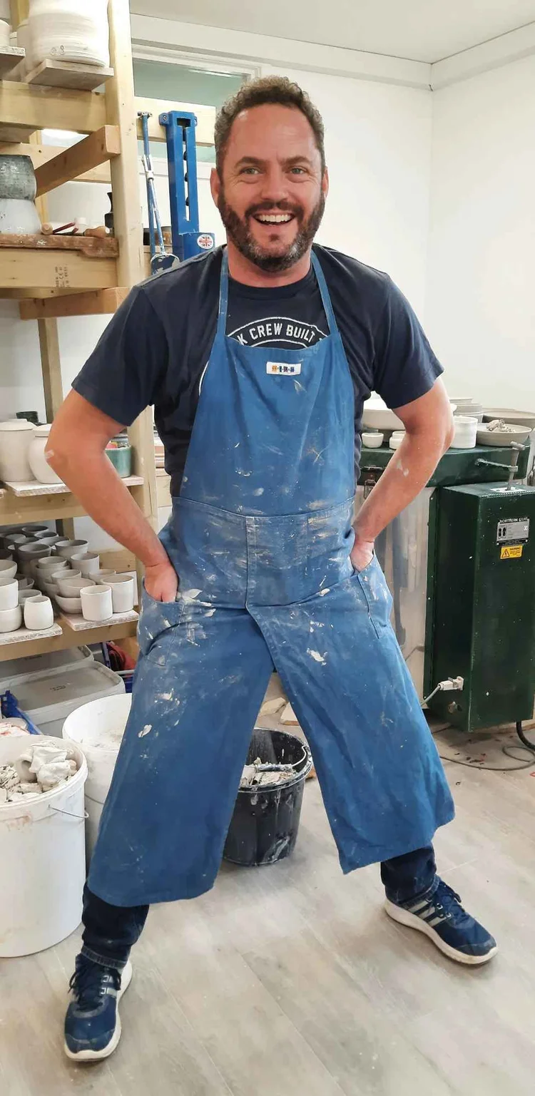 The Best Aprons for Pottery, Ceramics, and Art Studios — The Studio Manager