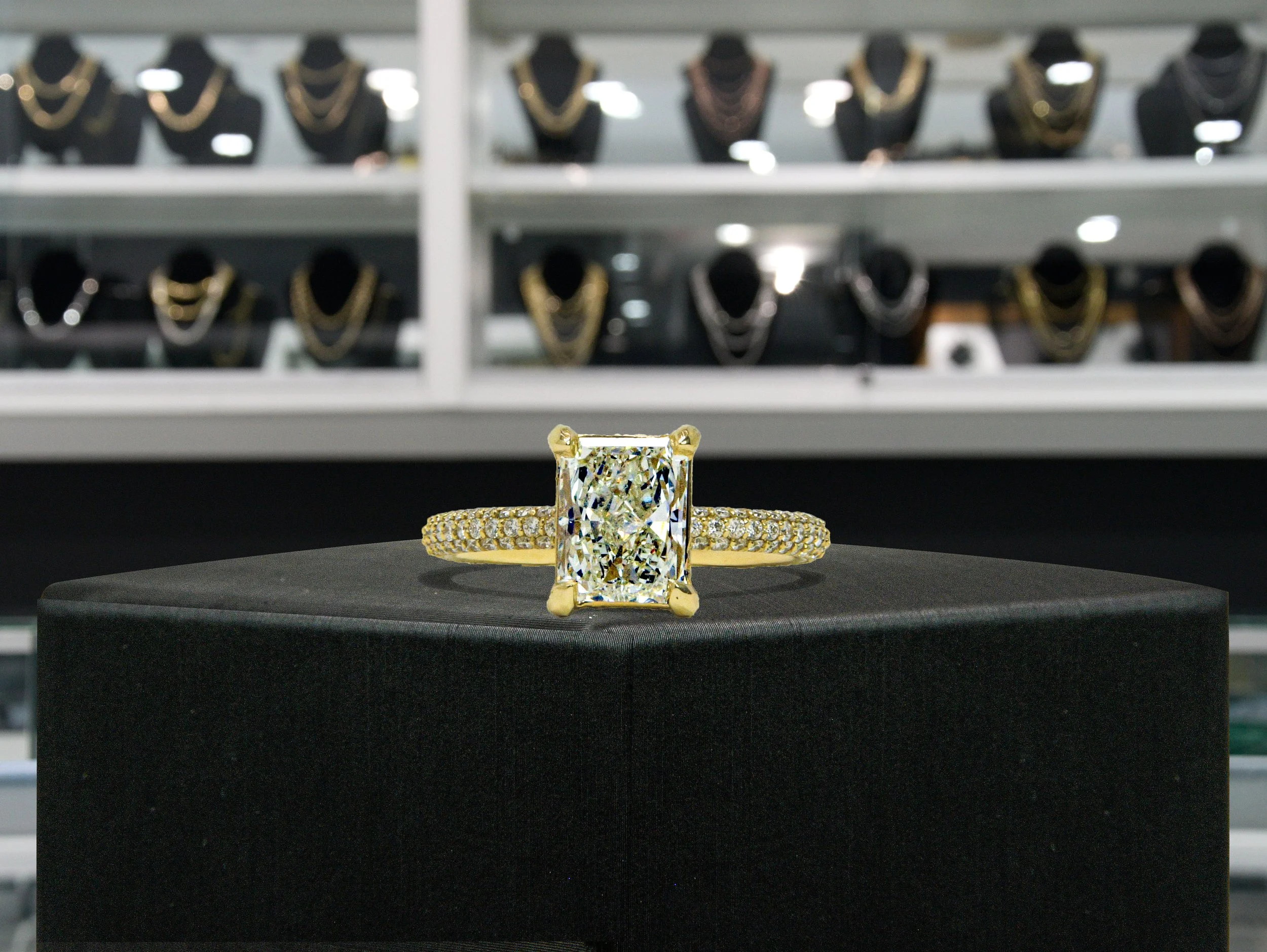 VVS King | Custom Jewelry Store in Chicago, IL