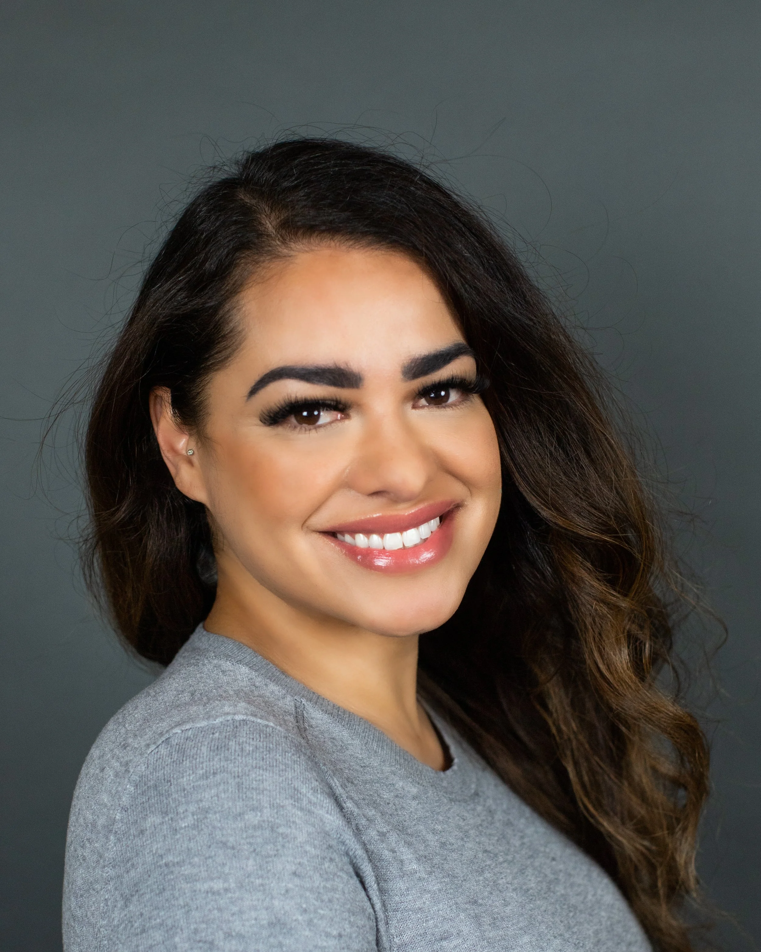 Leslie Velez's Instagram, Twitter & Facebook on IDCrawl