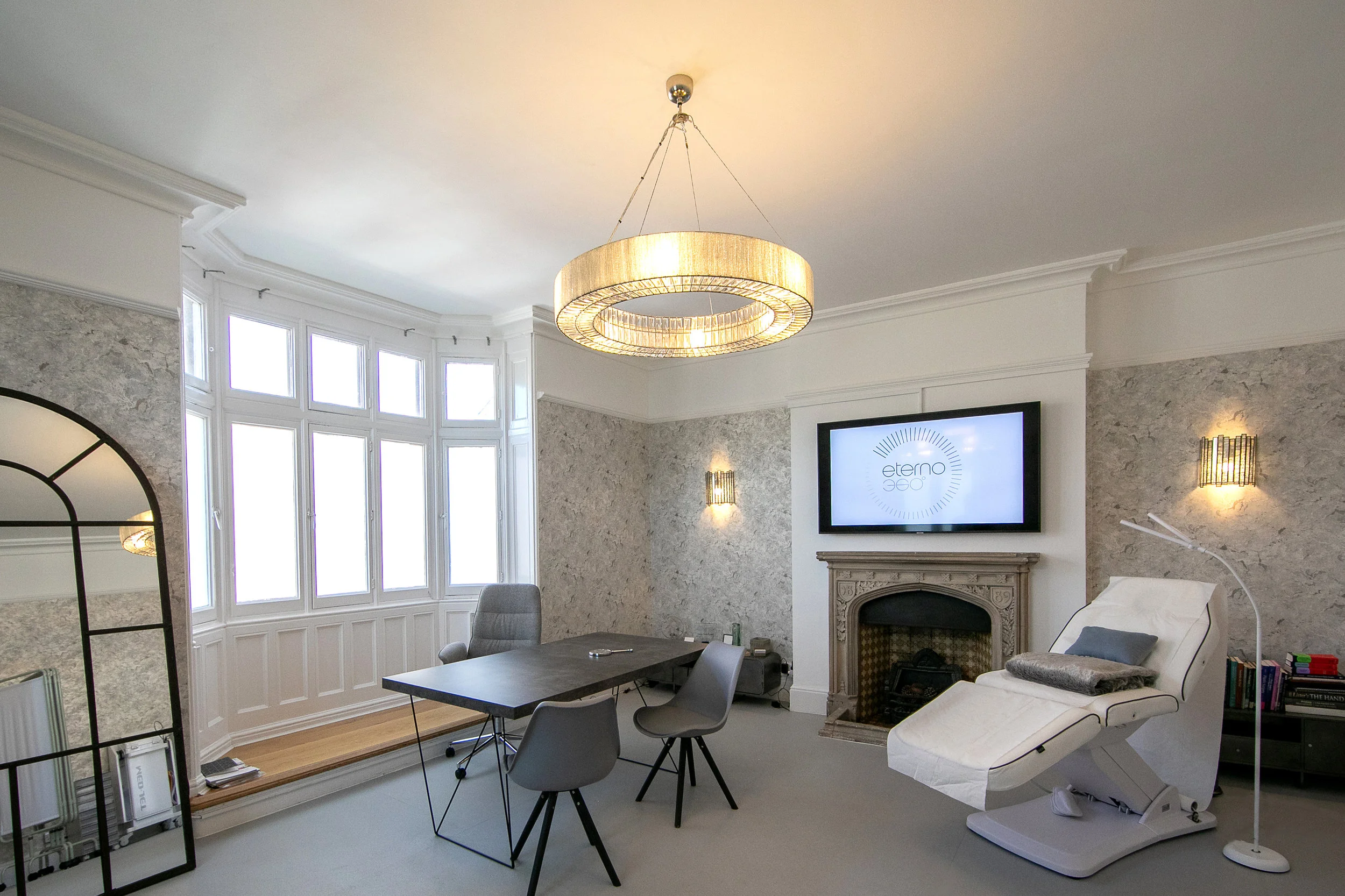 Surgical Treatments — Eterno 360° | Plastic Surgery & Cosmetic Treatments | Berkshire, UK