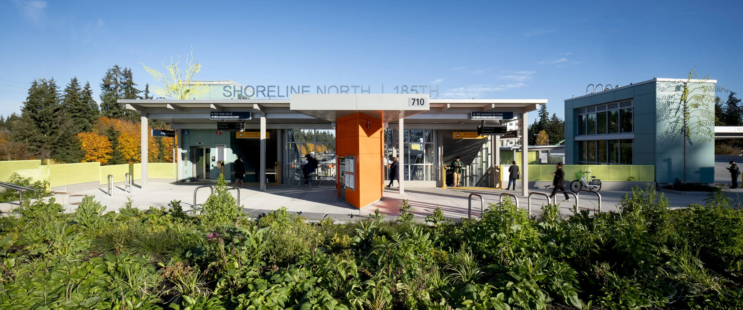 185th Street Lightrail Station — KIRK HOSTETTER PHOTOGRAPHY