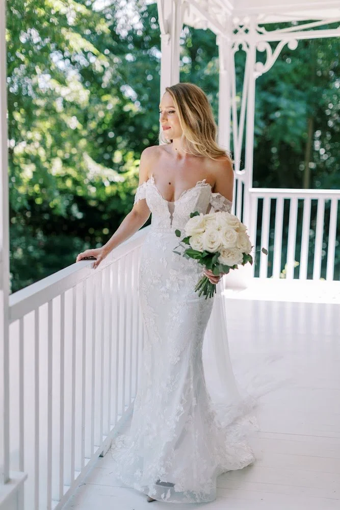 ELIZABETH & DONALD — JOY BRIDAL BOUTIQUE
