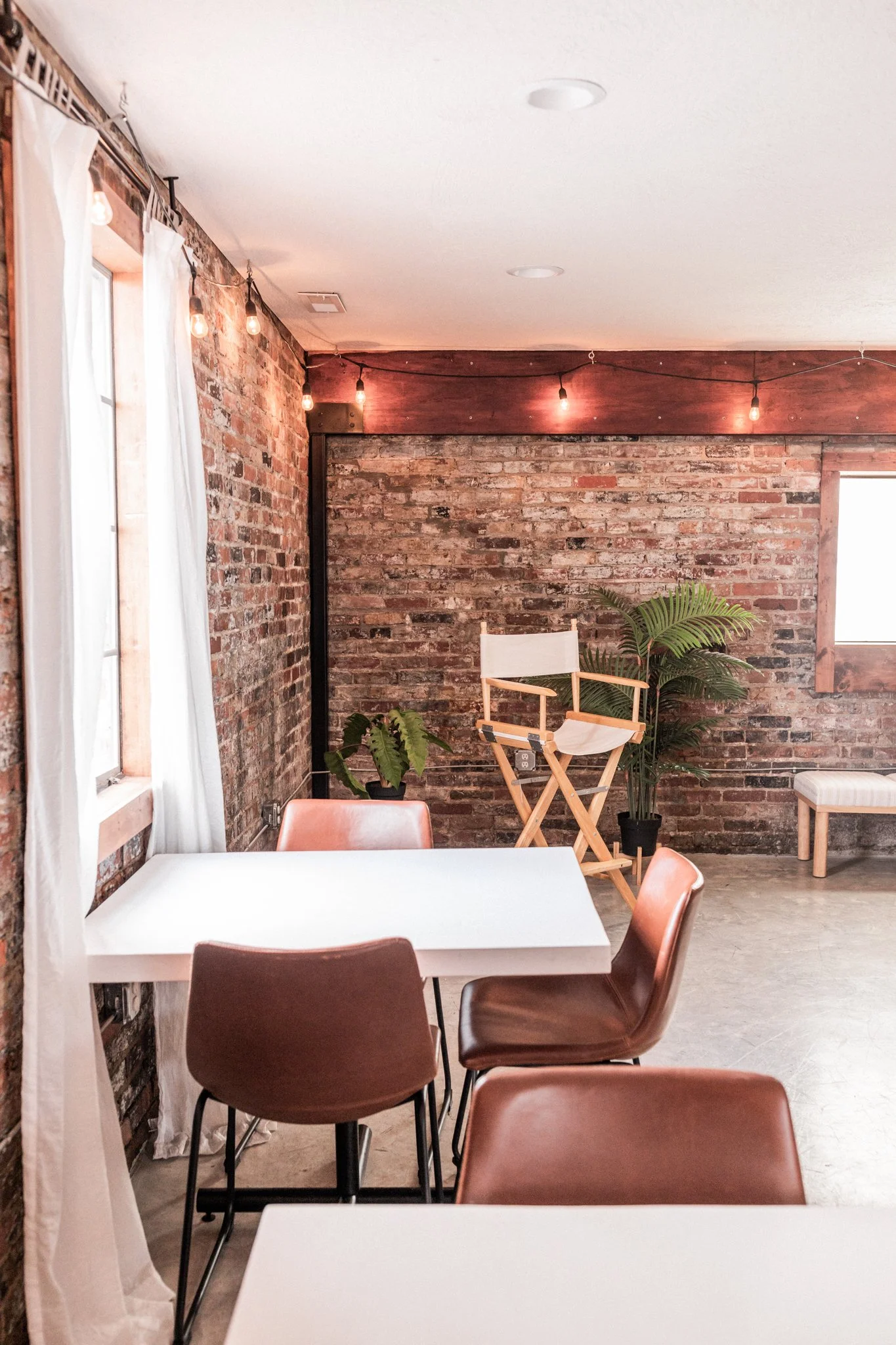 Springfield, Missouri Small Event Space — LIGHTBOX