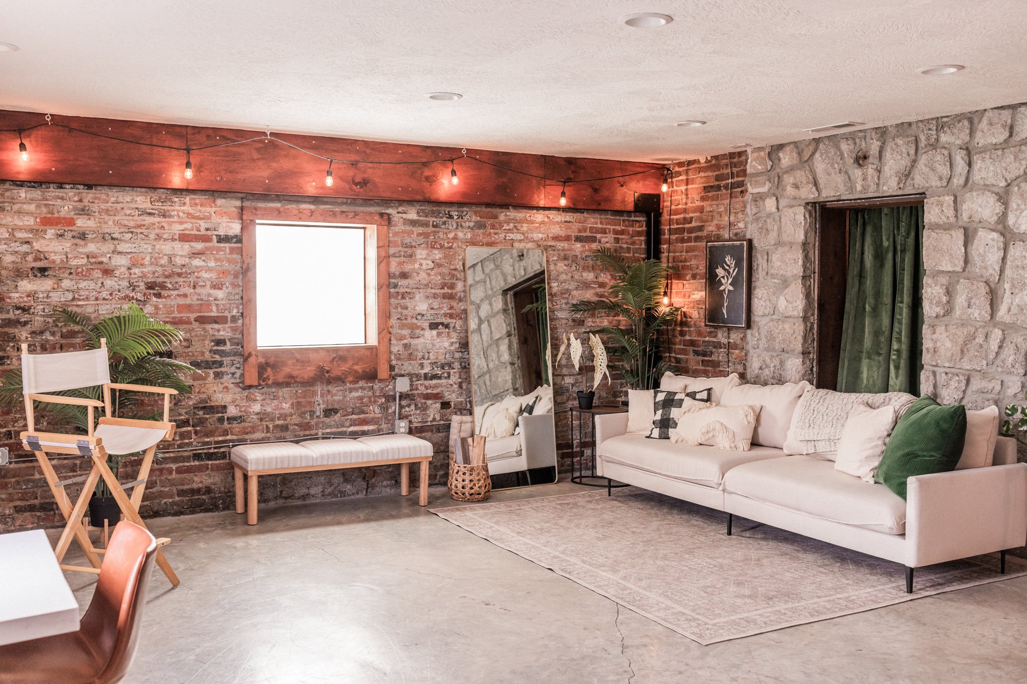 Springfield, Missouri Small Event Space — LIGHTBOX