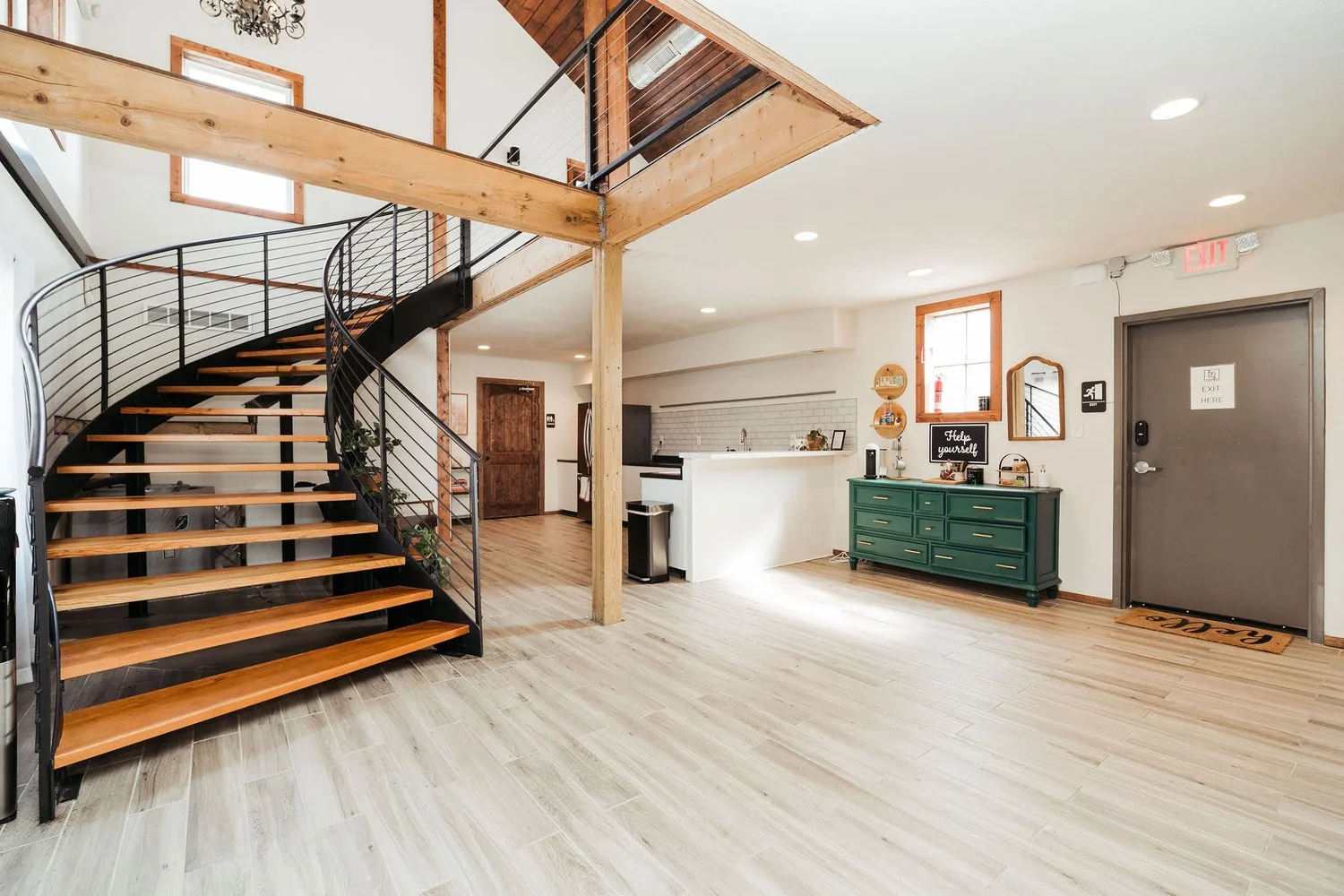 Springfield, Missouri Small Event Space — LIGHTBOX