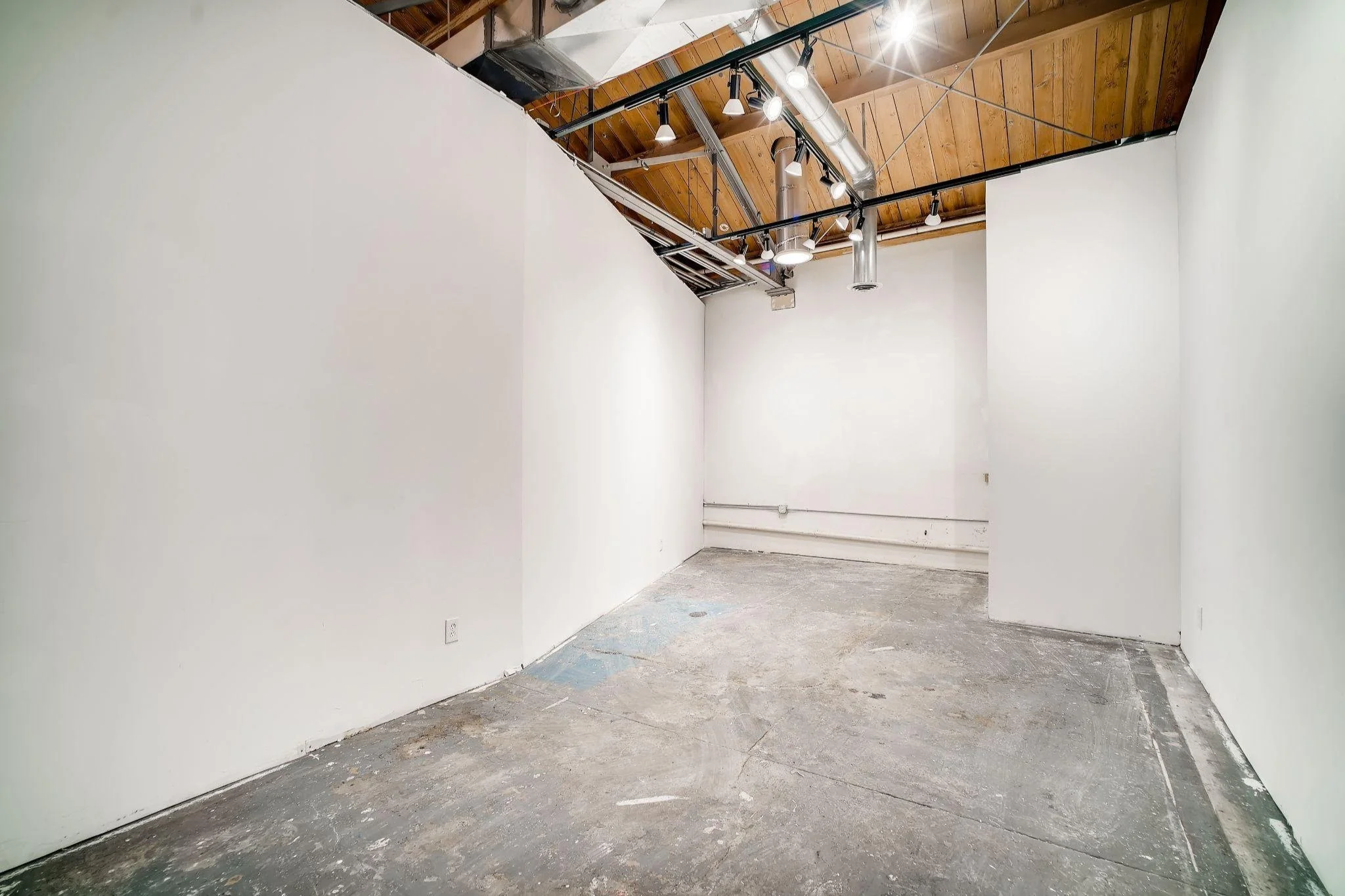 Studios — D'art Gallery