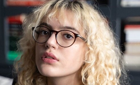 Simone releases new single "Wine" — MP3s & NPCs