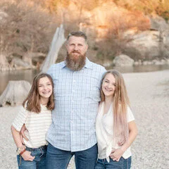 THE EWING FAMILY — Lift + Love