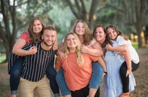 THE HUNTER FAMILY — Lift + Love