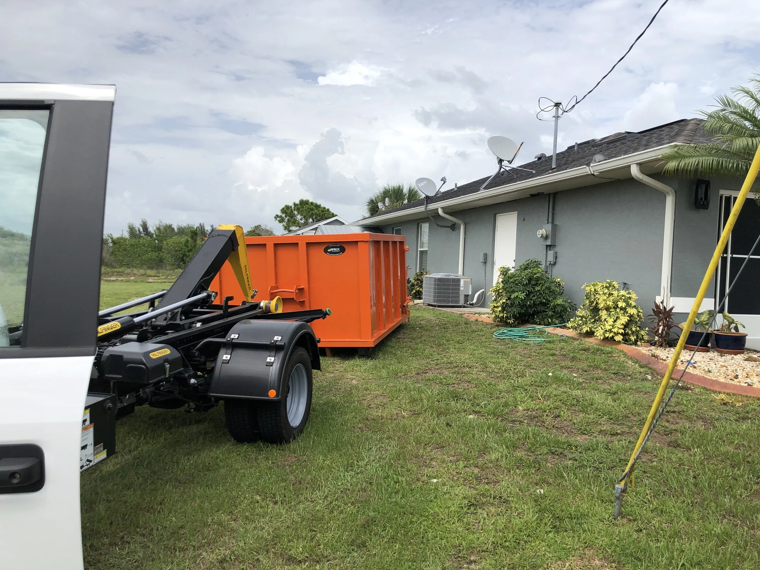 Coastline Cans Dumpster Rental | Port Charlotte | Sarasota | Fort Myers