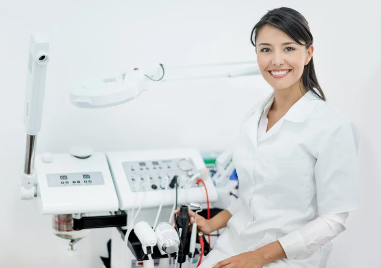 Advanced Clinical Esthetic Program — The Esthetic Institute