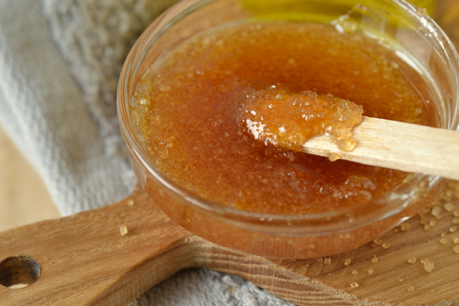 How to Make DIY Scalp Scrubs at Home: 6 Easy Recipes | PRANCIER