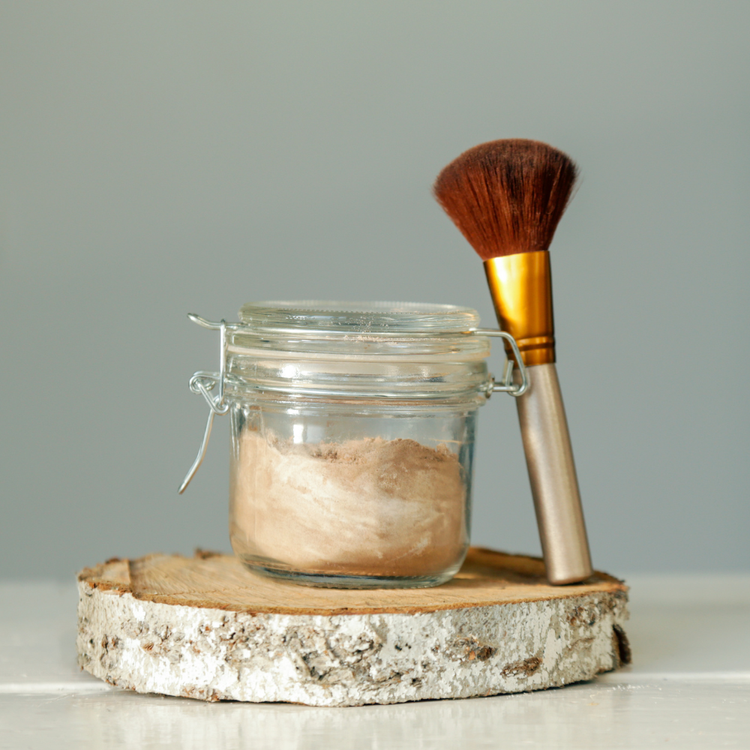 DIY Dry Shampoo: How to Make a Natural Alternative at Home | PRANCIER