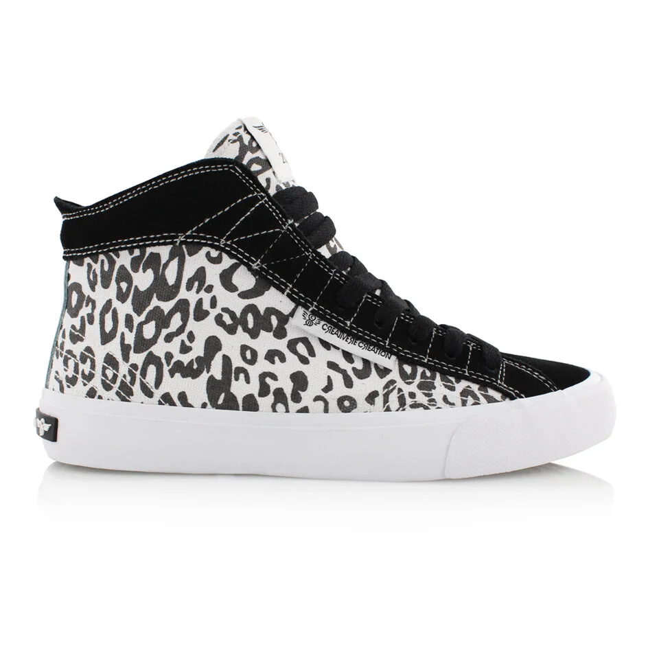 WOMEN'S CASUAL — CREATIVE RECREATION