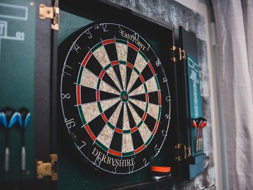 Top 10 Pub Game Ideas to Keep Customers and Guests Entertained — Funky ...