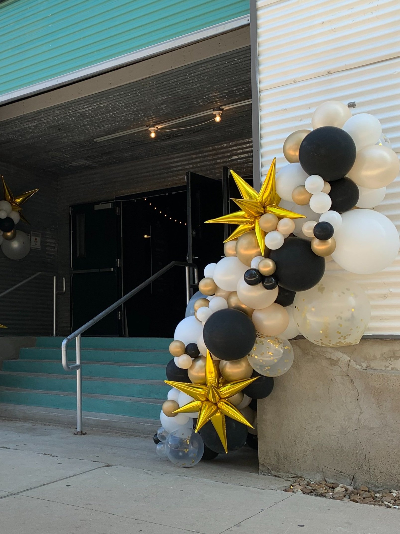 Balloon Garland Upgrades — Pop & Drop