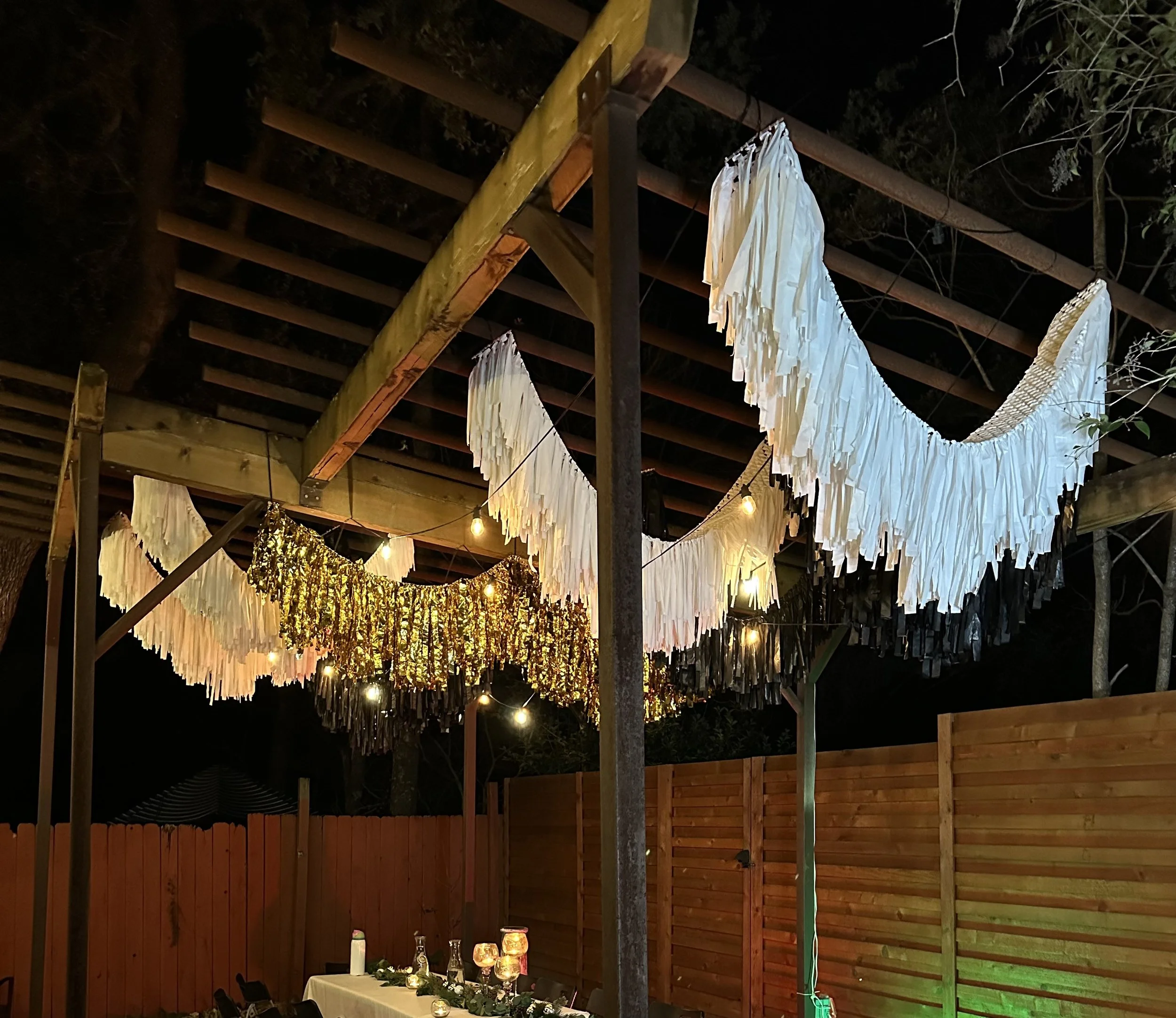 Self-Installation Streamer Fringe Rentals — Pop & Drop