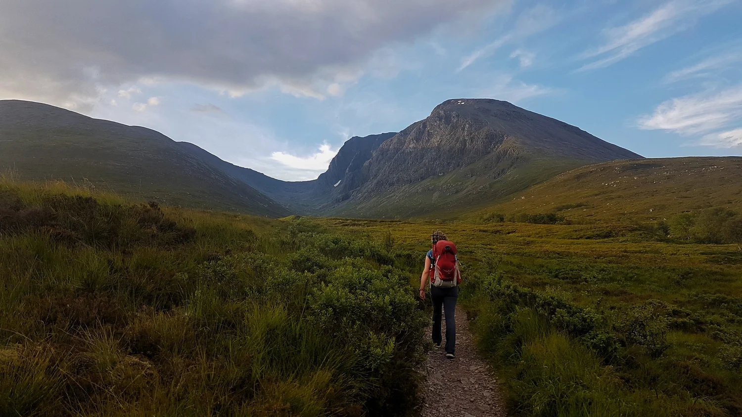 Ben Nevis Guided Walks: Via CMD Arete or the Mountain Path | AP ...