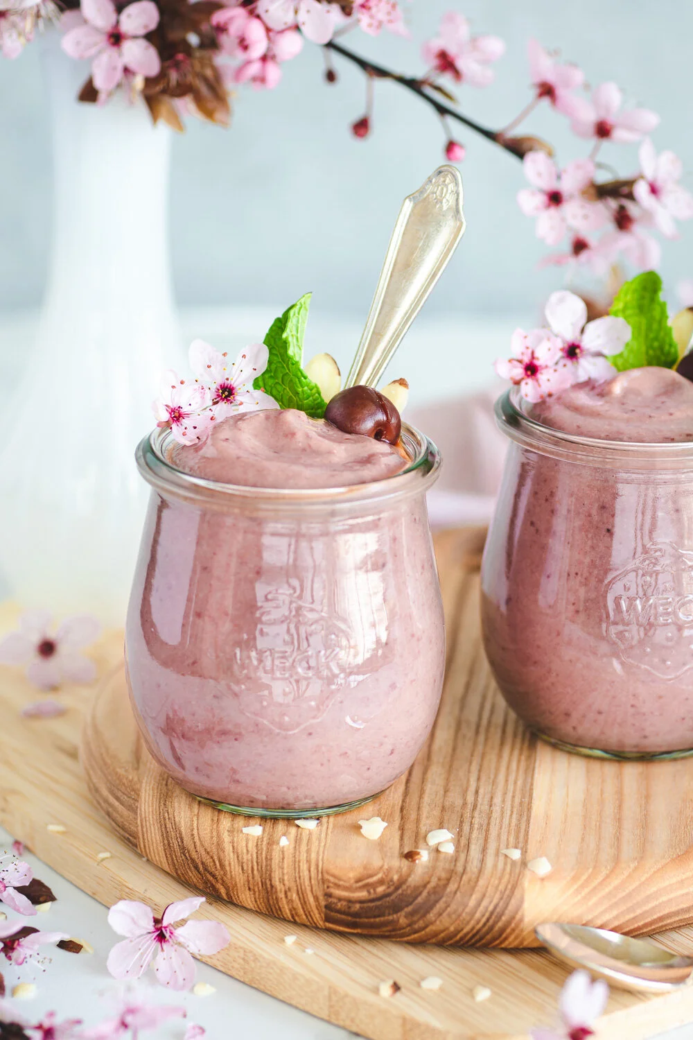 The Cherry Blossom Smoothie Bowl (vegan and fruit-sweetened ...