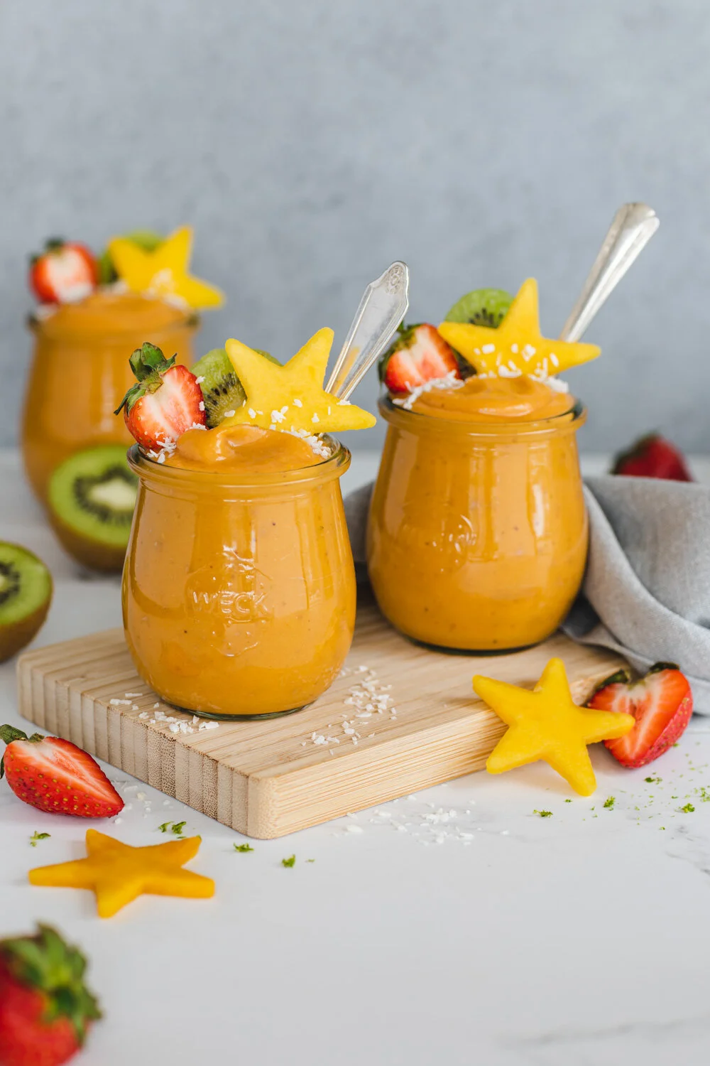 The Cinco de Mango Smoothie Bowl (vegan mango smoothie bowl ...