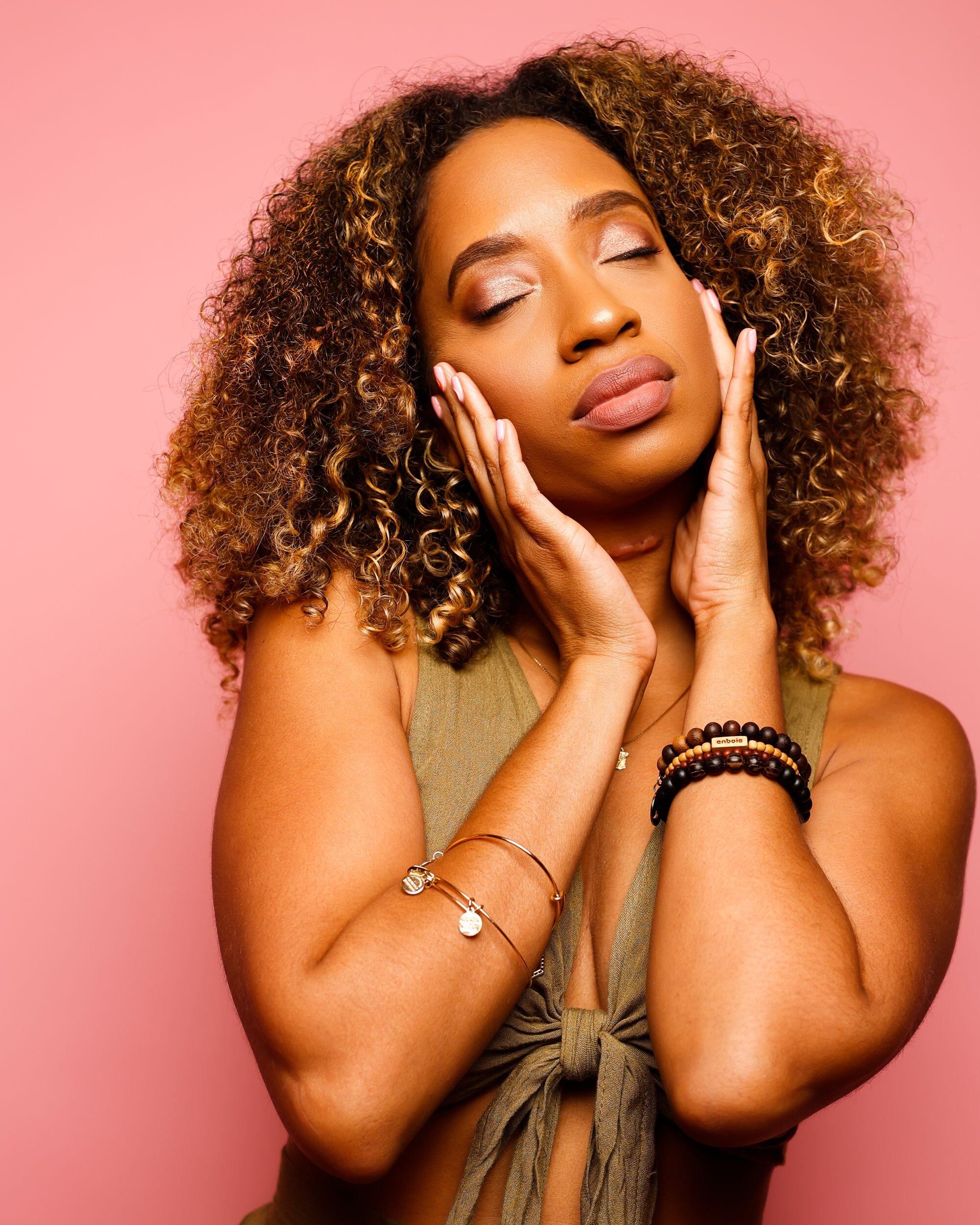 Angie Trinii Miami Model, Blogger and MUA