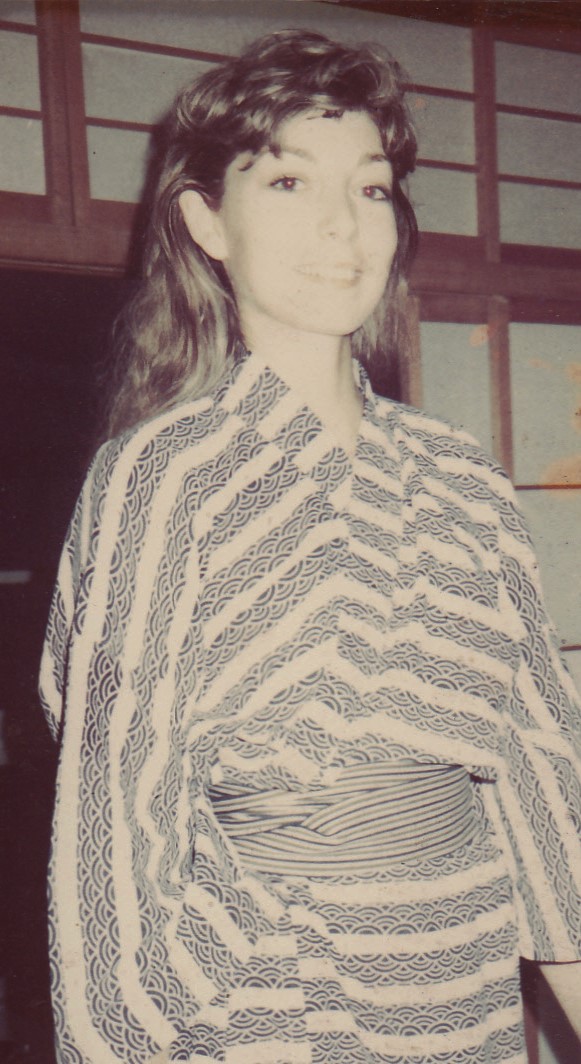 Suzanne Ross Biography — 漆 Suzanne Ross URUSHI