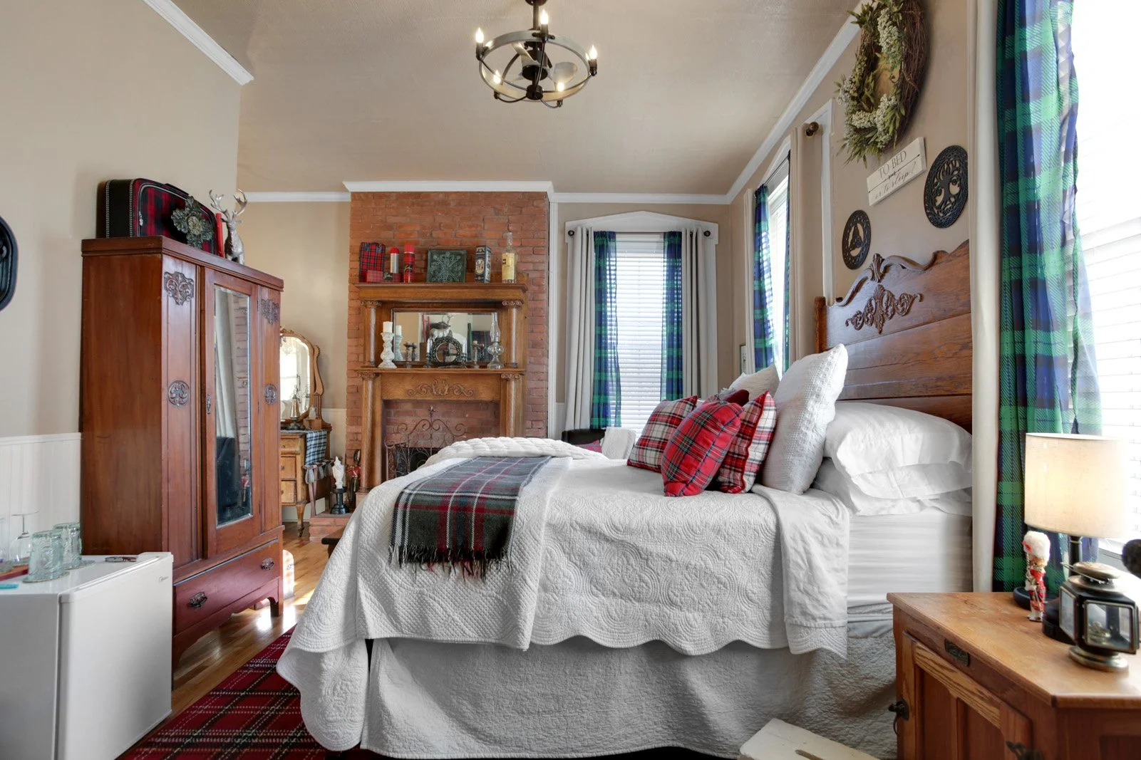Highlands Room — Weston Bed and Breakfast Hatchery House Bed ...