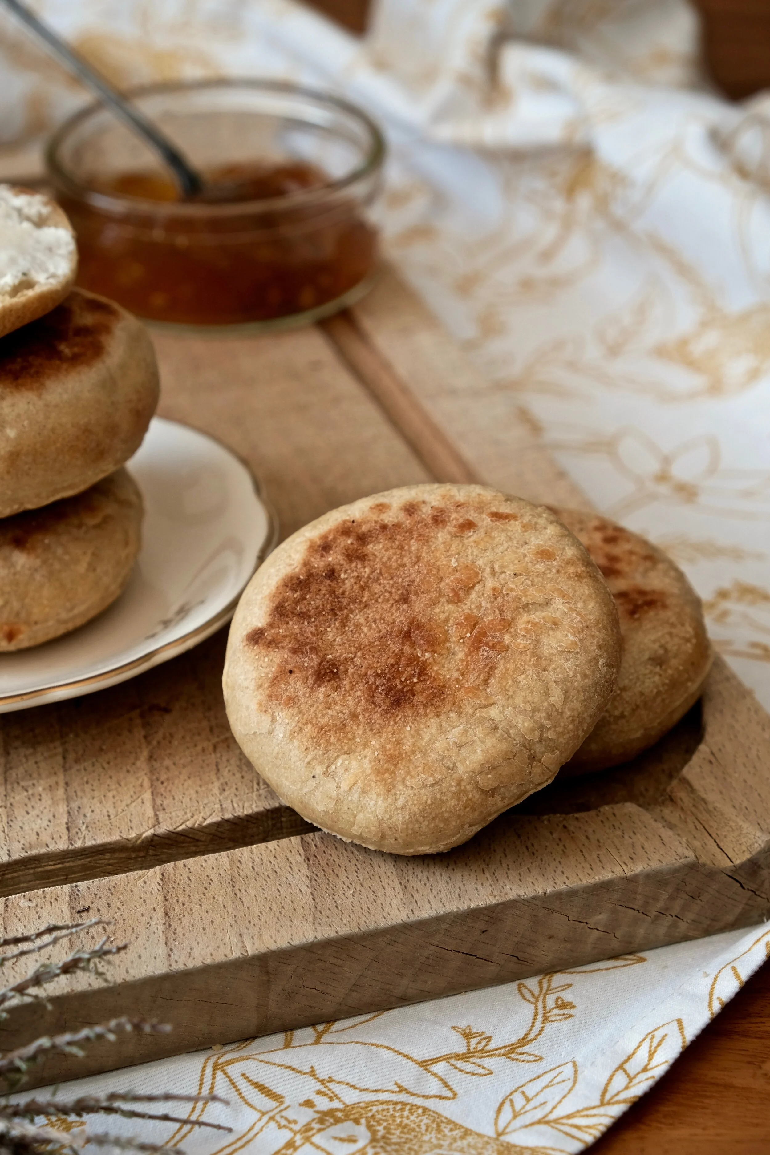 Muffins anglais au levain — Les nouilles à la compote