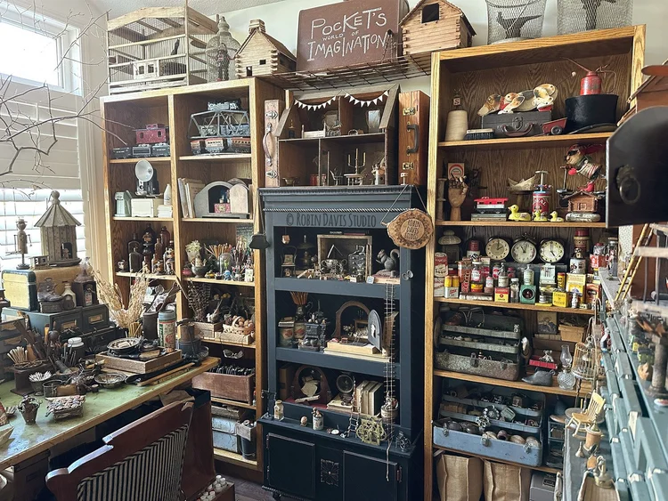 Studio — Robin Davis Studio