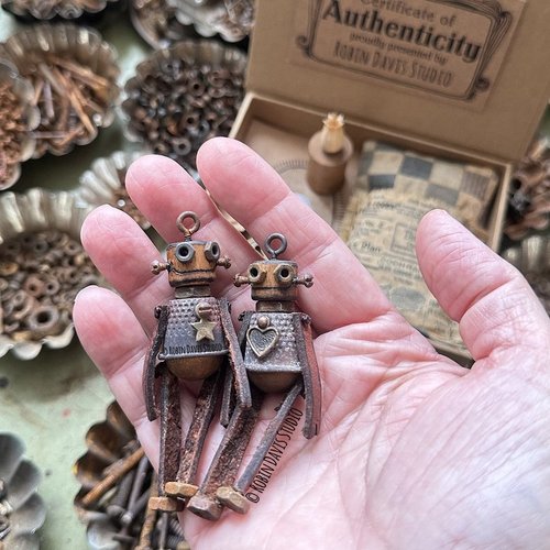 Robin Davis Studio / Robot Artist / Storyteller / Magical Studio ...