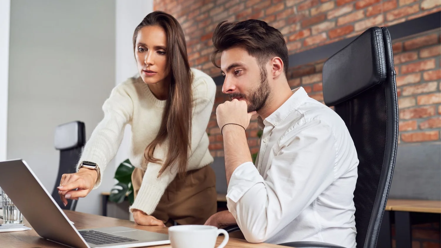 50 Performance Review Comments to Inspire Growth - DecodeHR