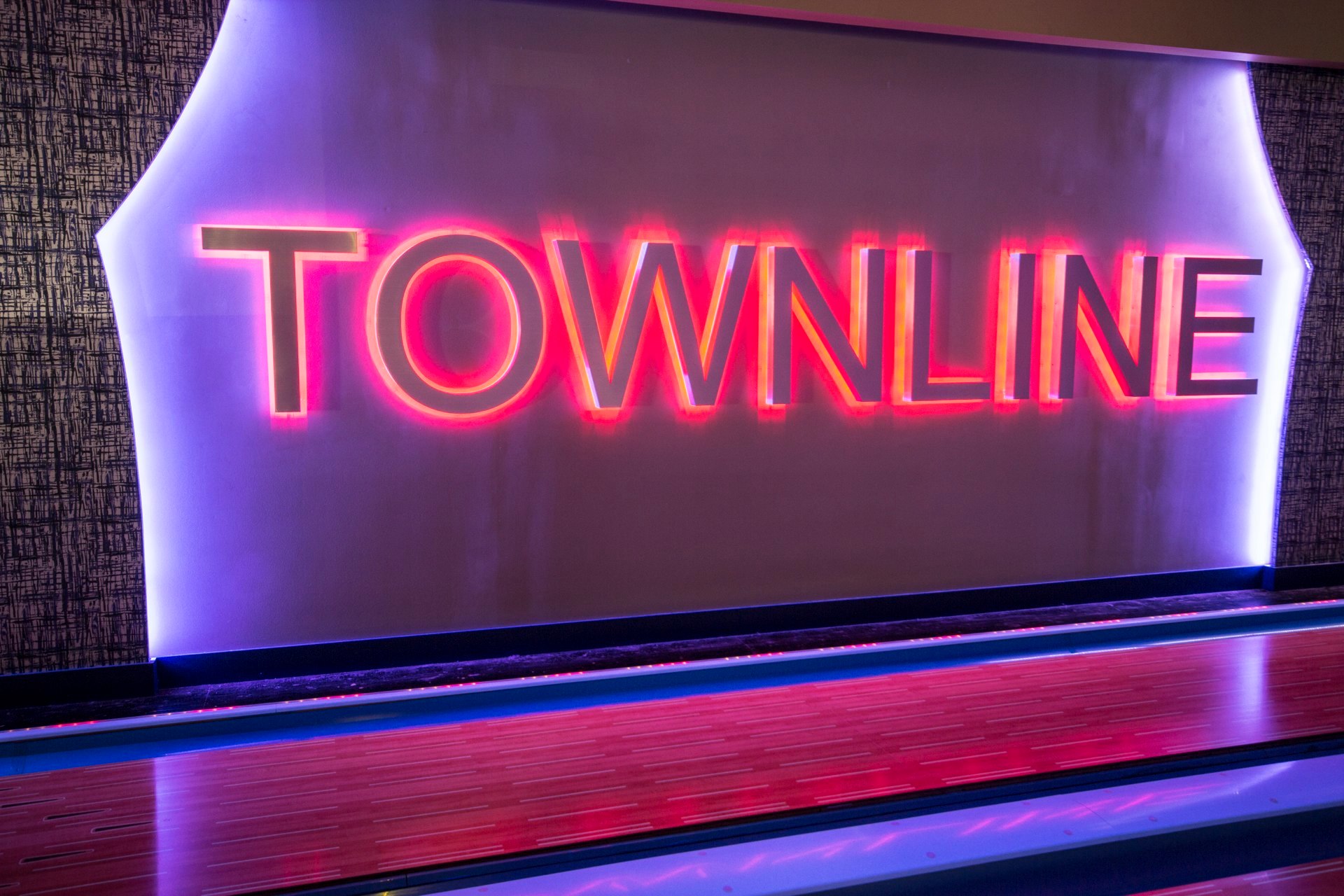 Town Line Luxury Lanes