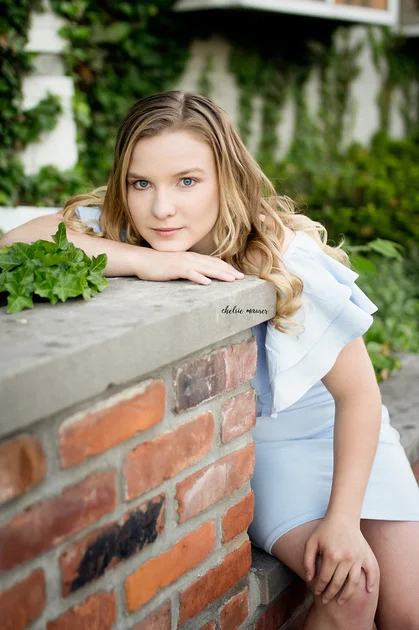 Chloe's Senior Session // Metro Detroit Senior Photographer // chelsie ...