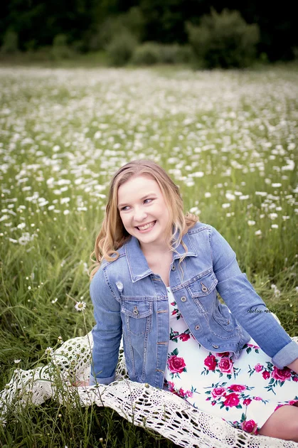 Chloe's Senior Session // Metro Detroit Senior Photographer // chelsie ...