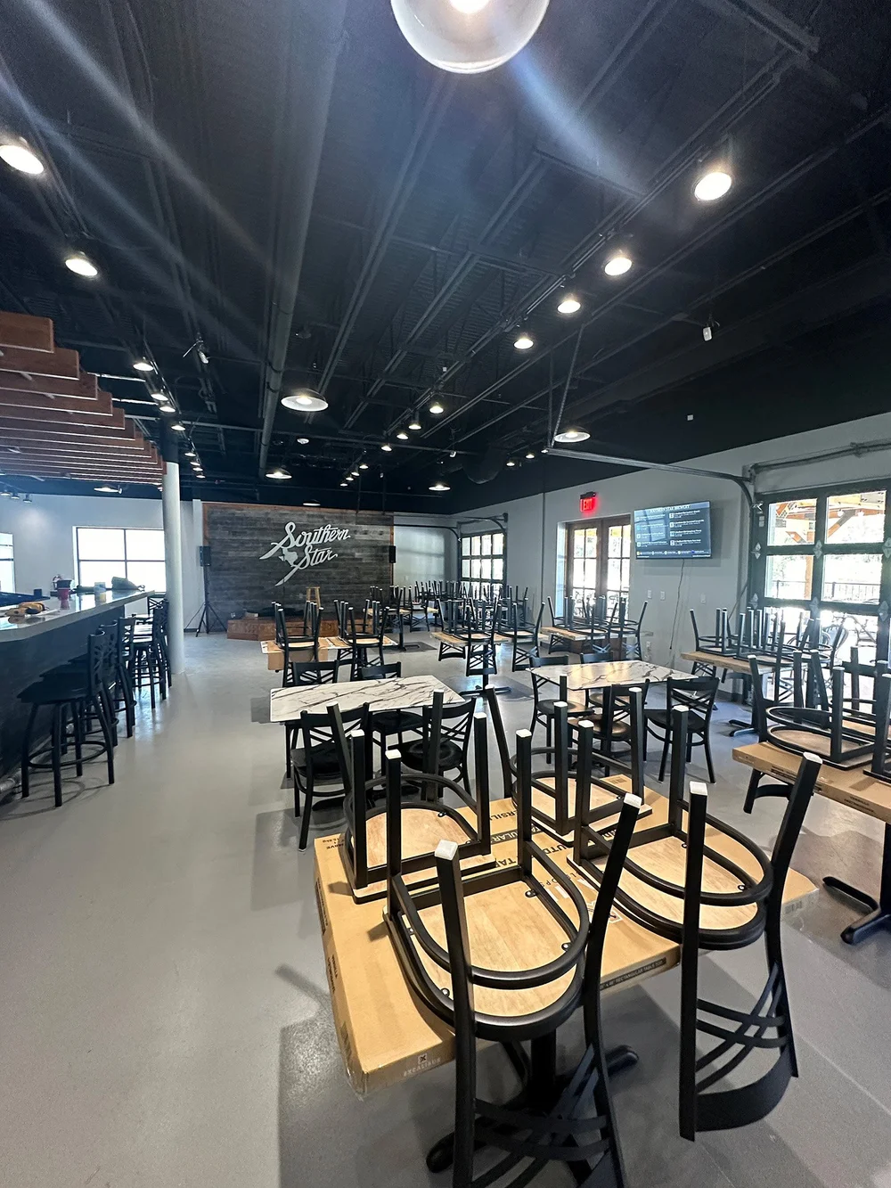 NEW TAPROOM — Southern Star Brewing Co.