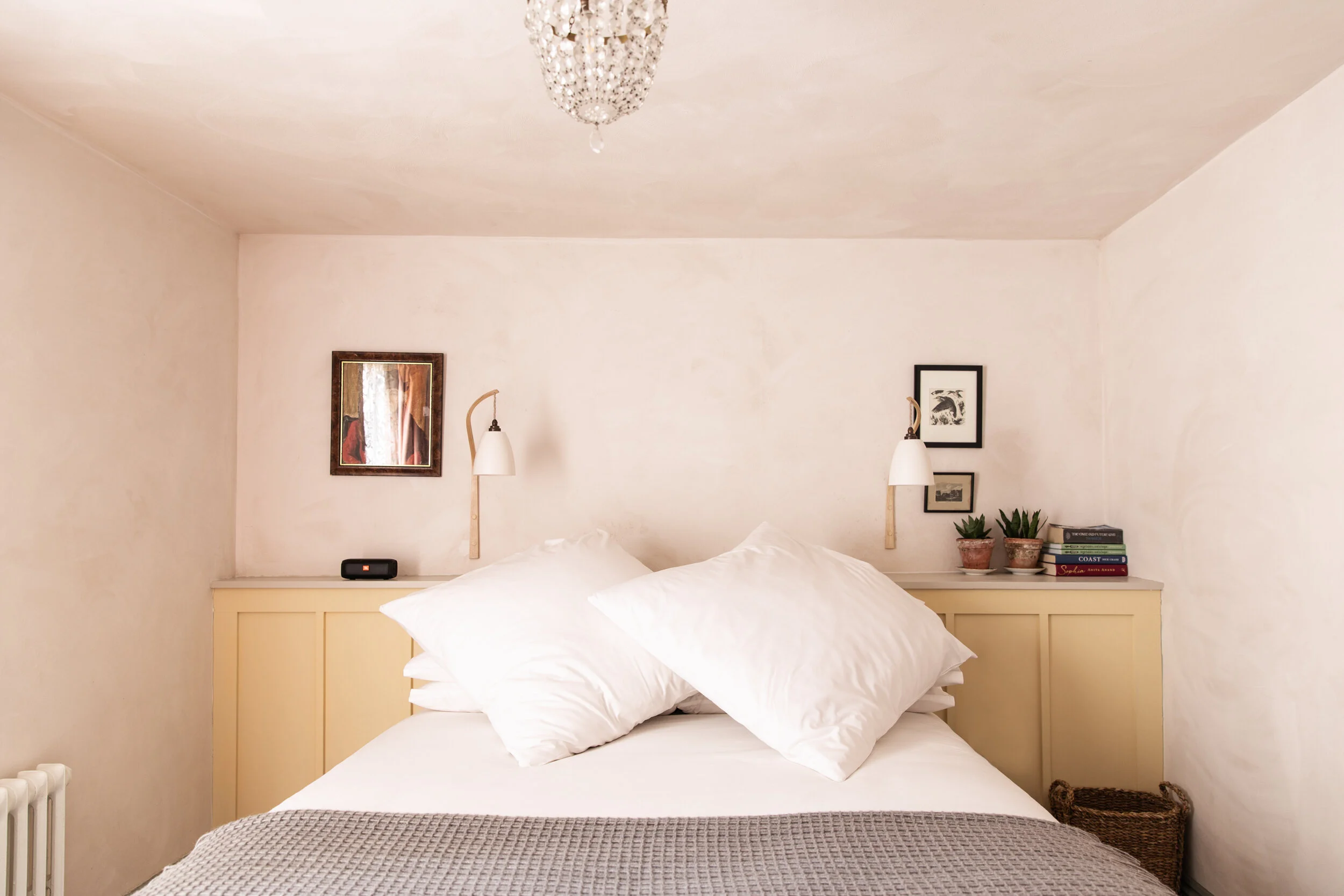 Rooms & Apartment — The Bull Inn Totnes