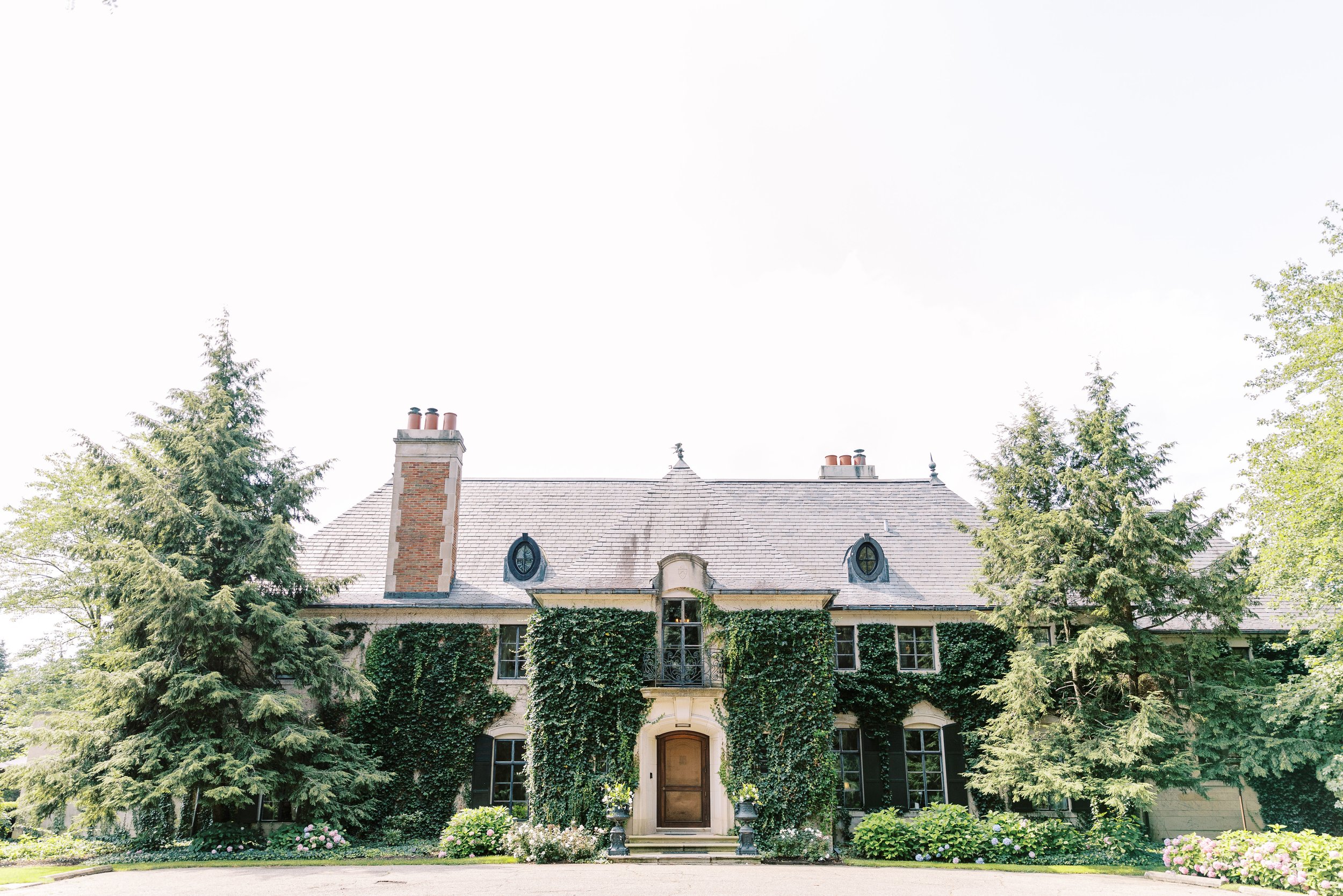 Gothic wedding venues michigan | Beachweddingtips.com