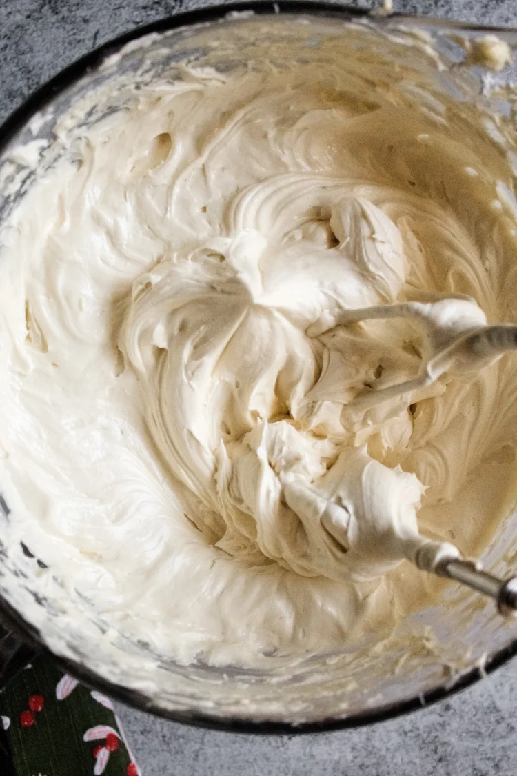 Peppermint White Chocolate Buttercream — Poetry & Pies