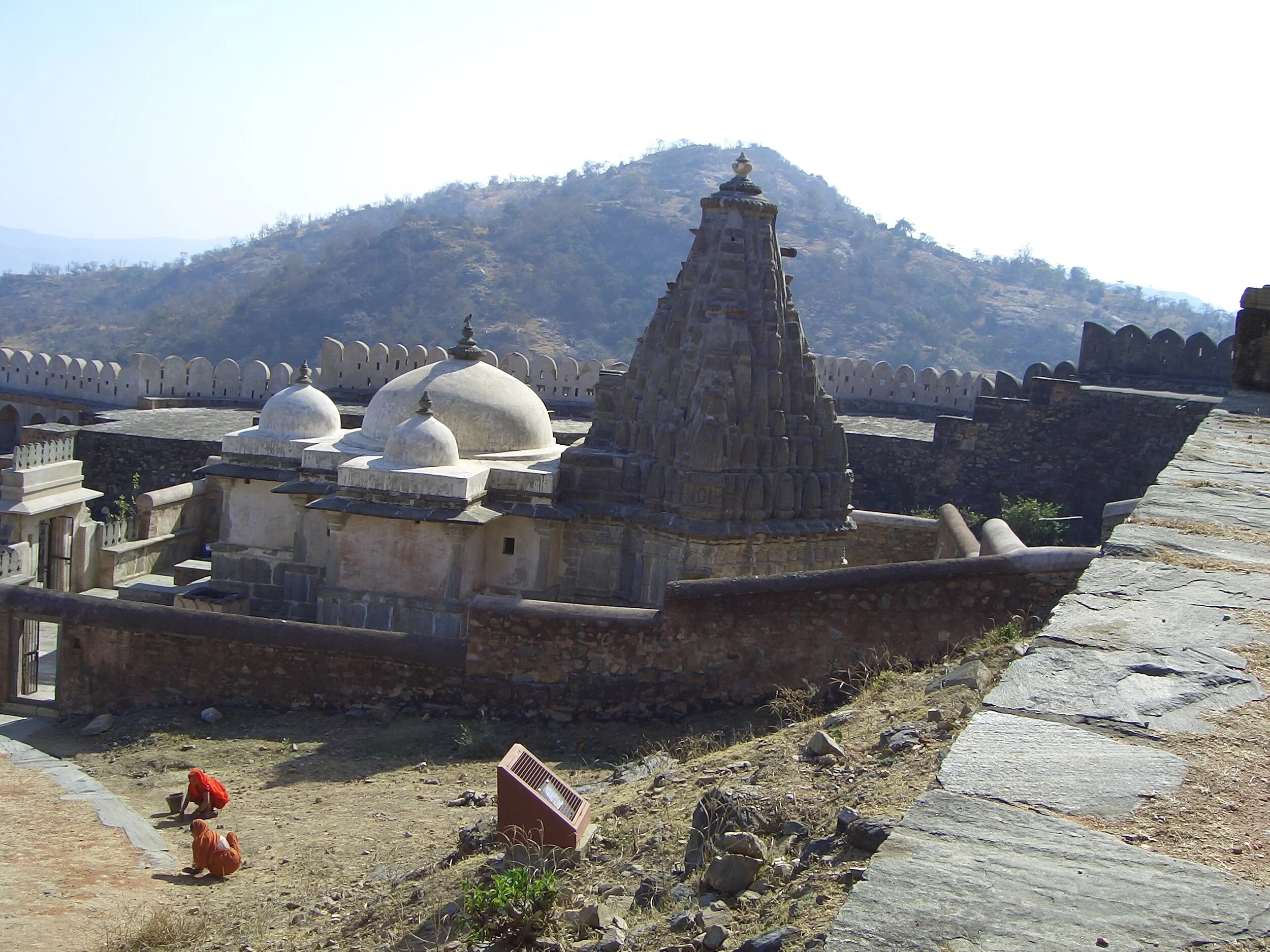 PLATFORM: The Mughal Temple in Banaras and Beyond