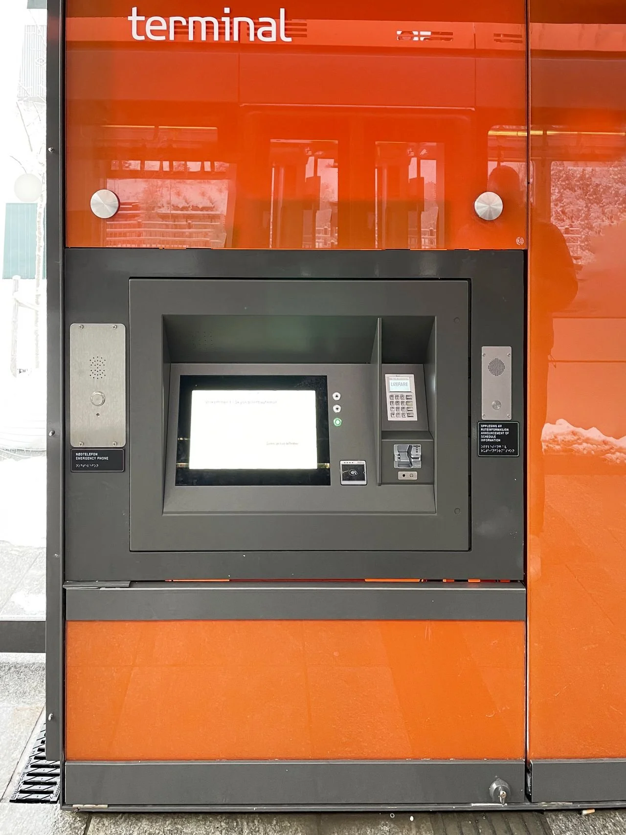 Modern Outdoor Ticketing Terminal for Railways or Bus Stations — Infinitus