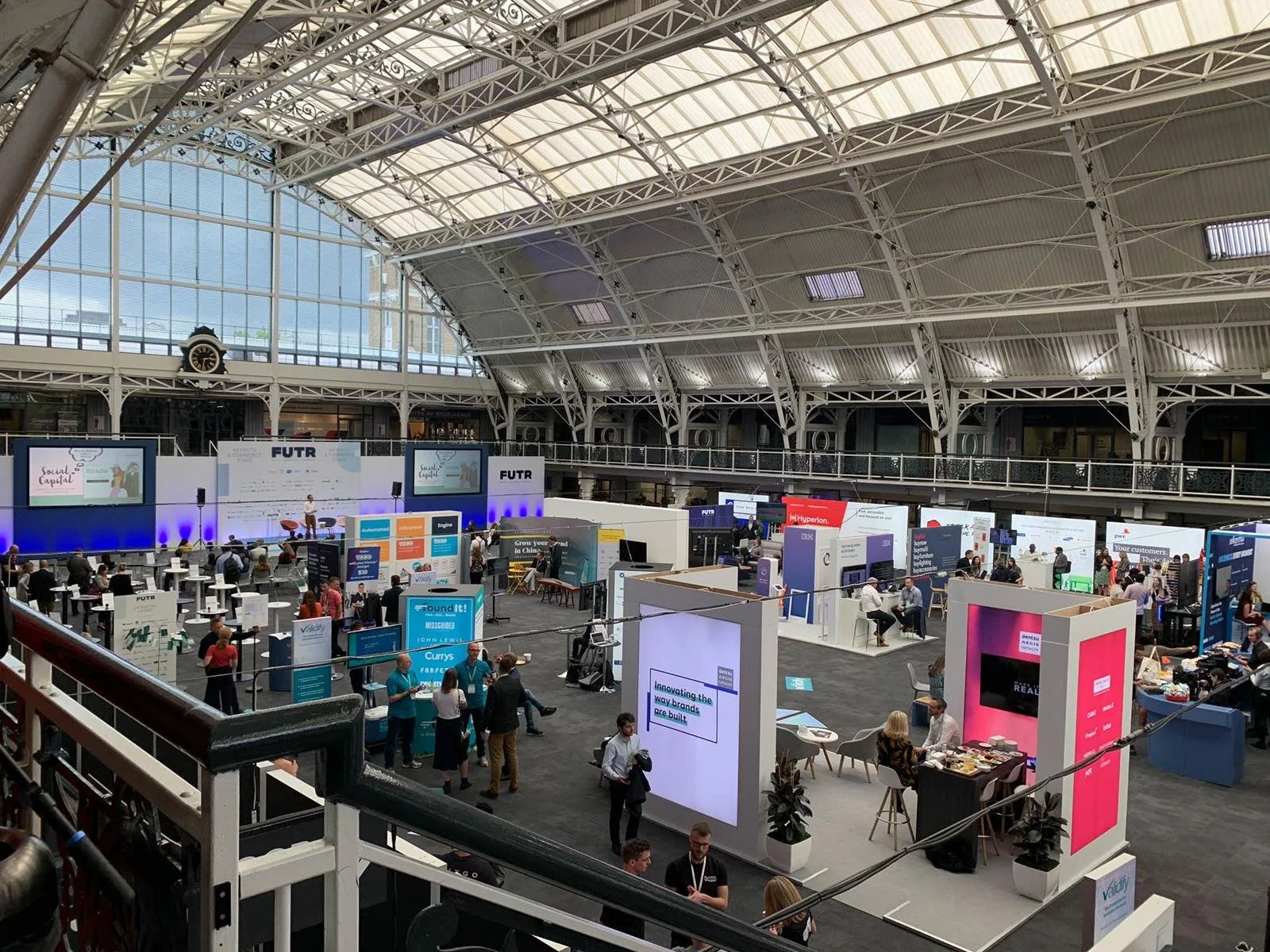 Social Distancing at Events: Our 10 Step Guide - Event Connections