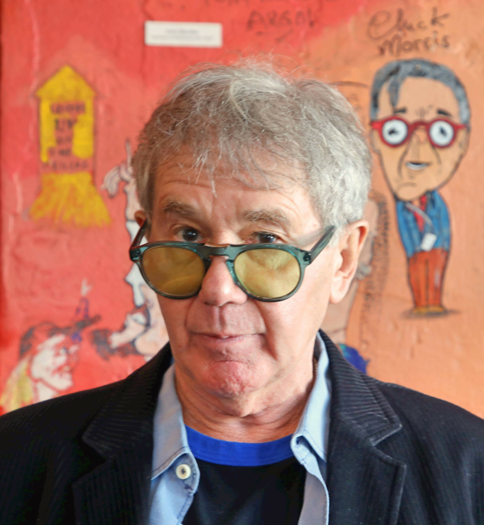 Sink Legacy, Chuck Morris Signs the Wall of Fame — The Sink