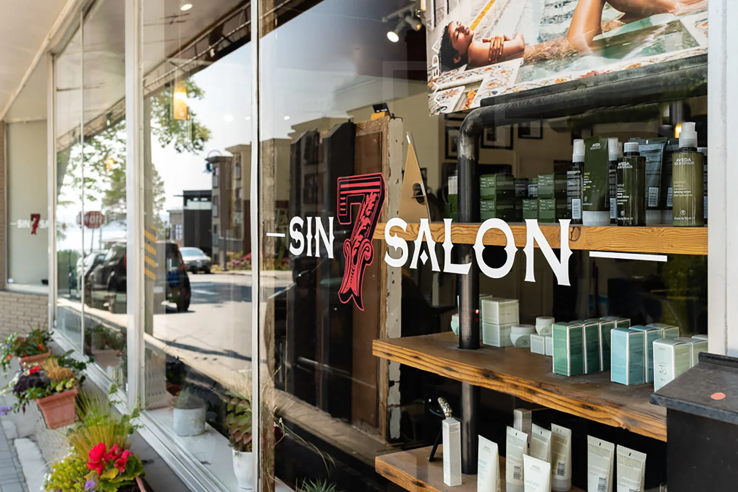 Sin 7 Salon