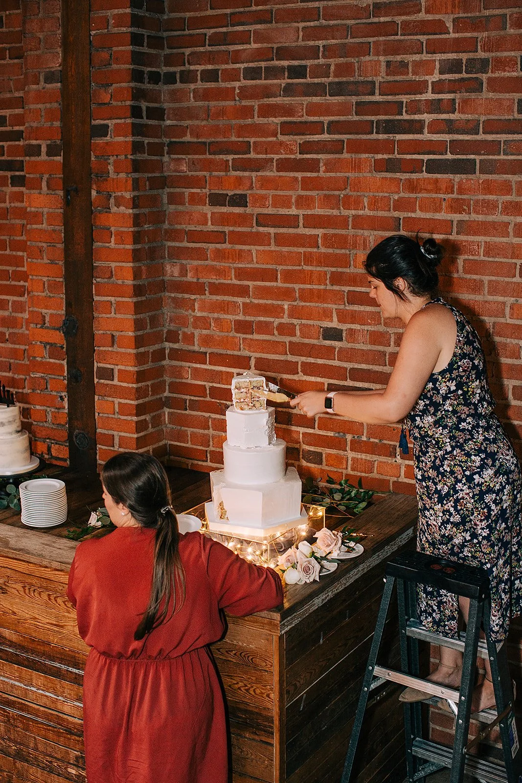 Wedding Cake of our Dreams — I Do... Weddings