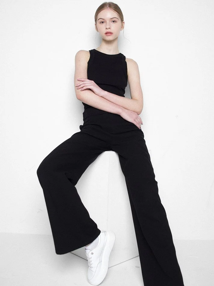 ANNA LUGO — blanc.