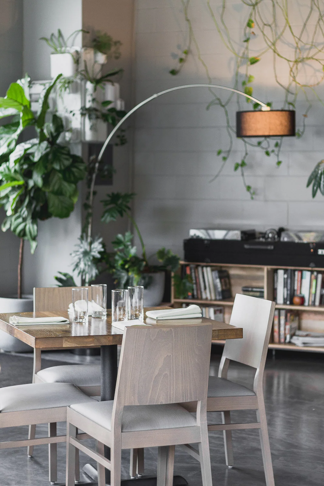 Linear Restaurant