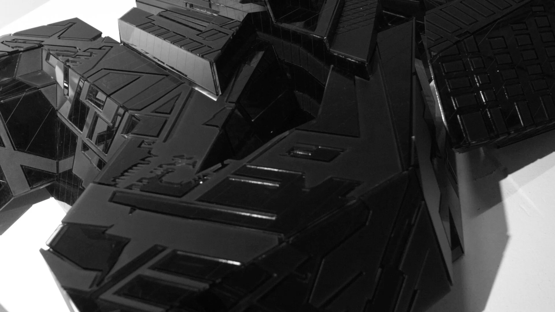 Strange Containers — Yo Tomura