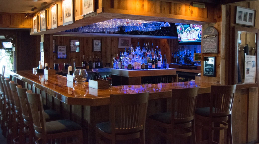 Gallery — Joe's Bar & Grill
