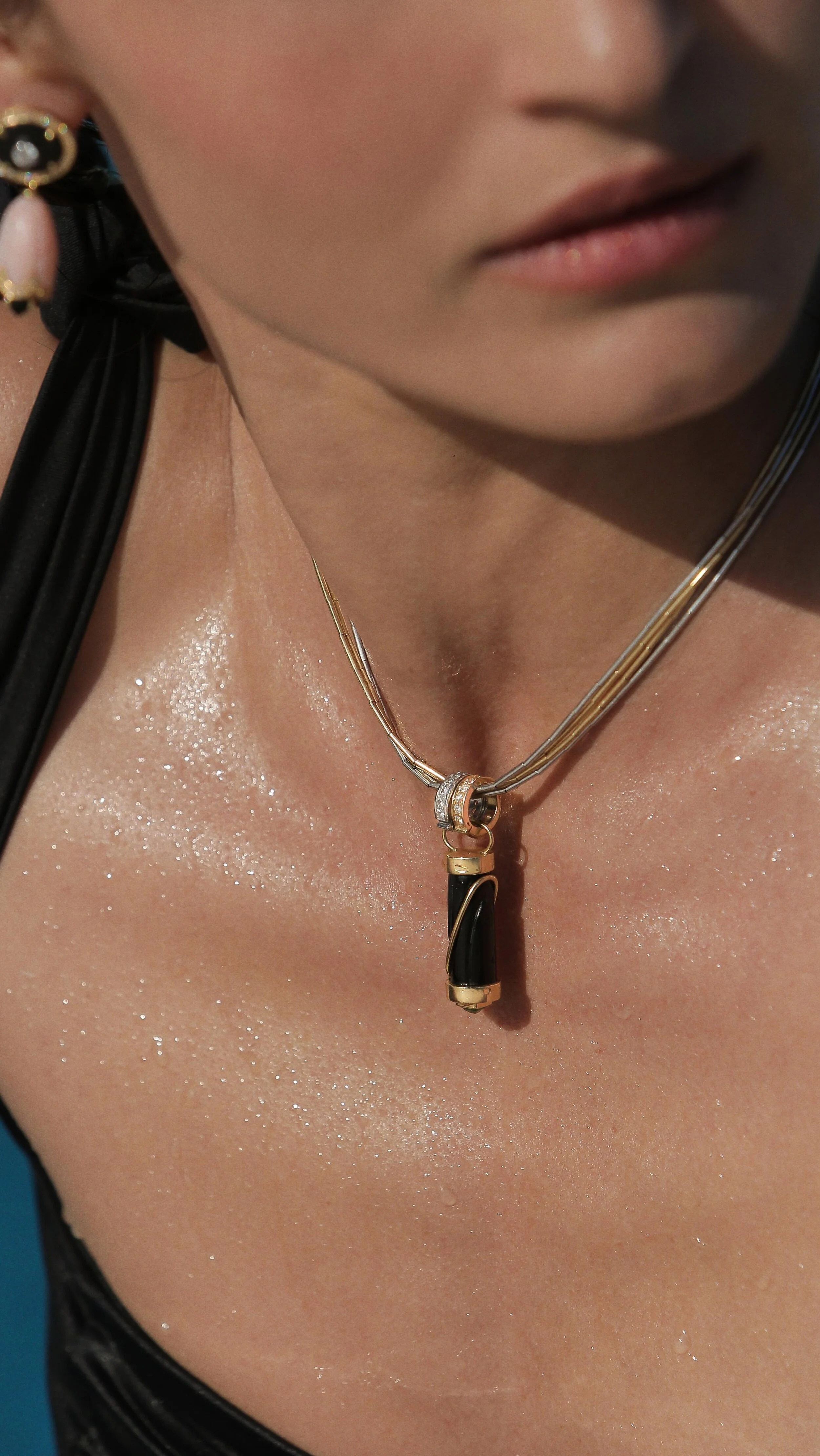 CAROL KAUFFMANN — Julls