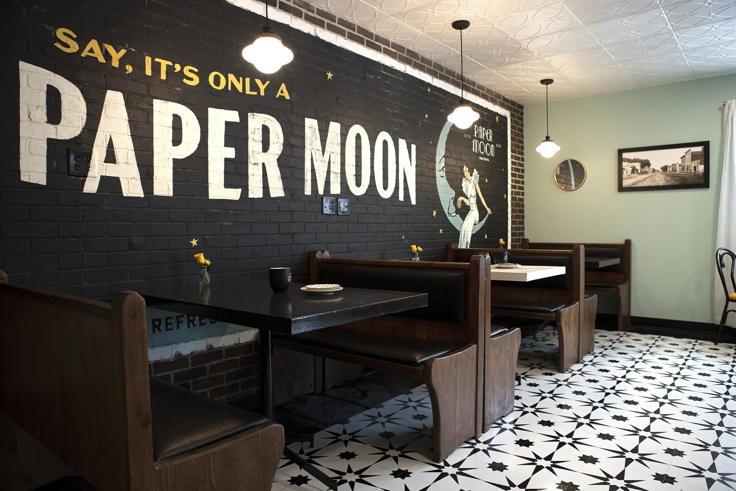 Paper Moon Pastries